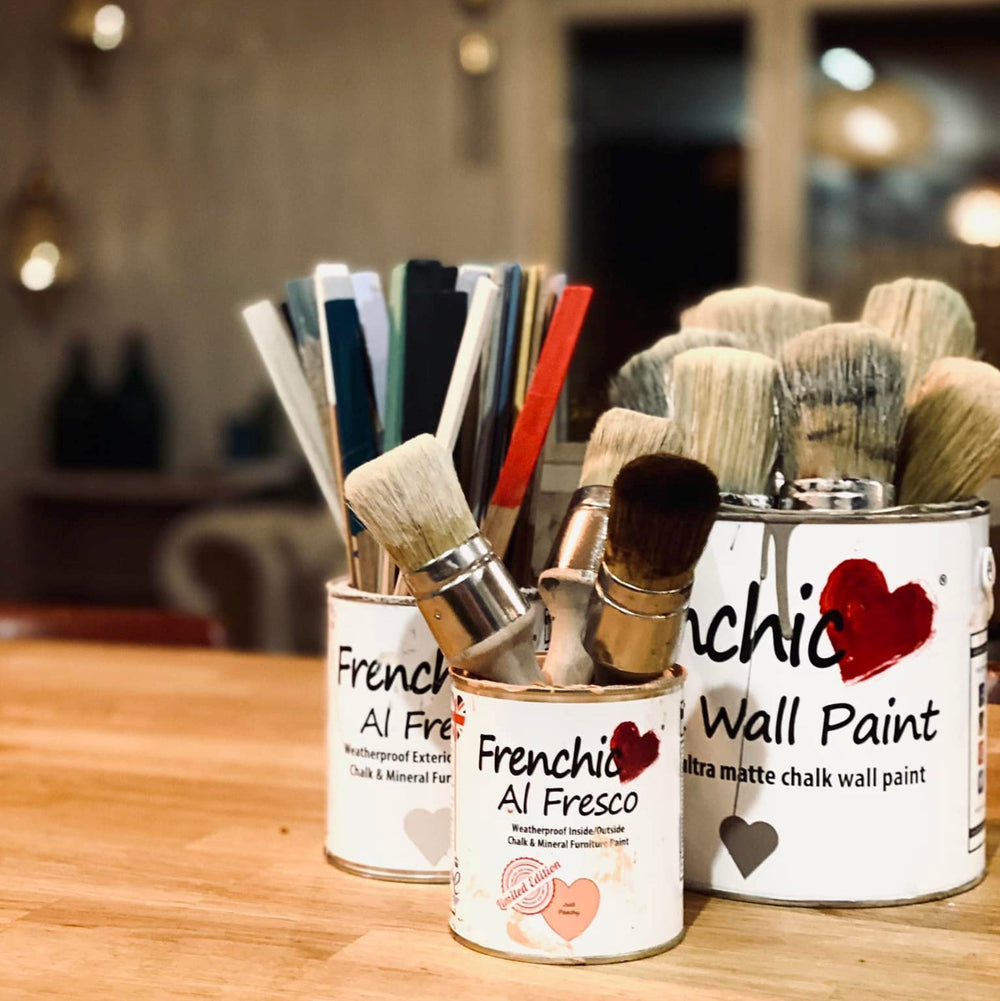 Tampereen varastomyymälä - Yliopistonkatu 50 - Frenchic Paint Finland